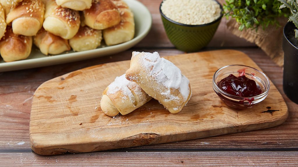 Kiflice – Baba Višnjine Kiflice